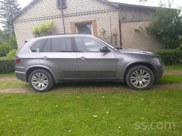 Серый БМВ Х5 2008 в Бауска, объемом двигателя 3.00 л и пробегом 326 тыс. км за 7000 €, фото 6 на AUTOMOTO.COM.LV