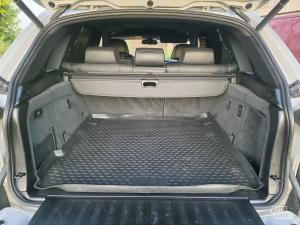 Grey BMW X5 2008 in Kaunas, with an engine capacity of 3.00 L and mileage of 293 thousand km for 7699 €, photo 15 on AUTOMOTO.COM.LV