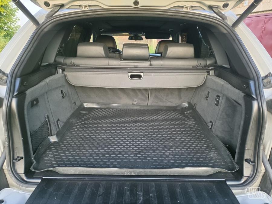 Grey BMW X5 2008 in Kaunas, with an engine capacity of 3.00 L and mileage of 293 thousand km for 7699 €, photo 15 on AUTOMOTO.COM.LV