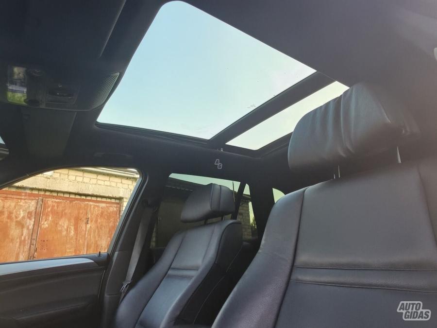 Grey BMW X5 2008 in Kaunas, with an engine capacity of 3.00 L and mileage of 293 thousand km for 7699 €, photo 21 on AUTOMOTO.COM.LV