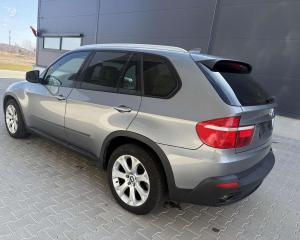 Pelēks BMW X5 2008 Šauļi, ar dzinēja tilpumu 2.99 L un nobraukumu 260 tūkst. km par 5900 €, foto 8 vietnē AUTOMOTO.COM.LV