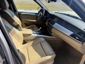 Pelēks BMW X5 2008 Šauļi, ar dzinēja tilpumu 2.99 L un nobraukumu 260 tūkst. km par 5900 €, foto 10 vietnē AUTOMOTO.COM.LV