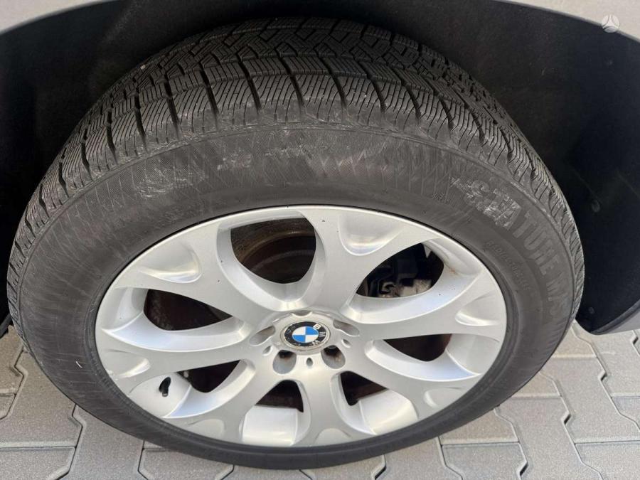 Pelēks BMW X5 2008 Šauļi, ar dzinēja tilpumu 2.99 L un nobraukumu 260 tūkst. km par 5900 €, foto 17 vietnē AUTOMOTO.COM.LV