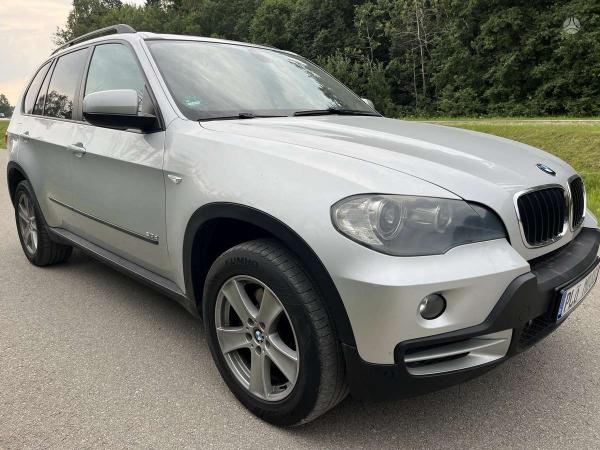 Grey BMW X5 2008 in Plunge, with an engine capacity of 2.99 L and mileage of 285 thousand km for 5600 €, photo 3 on AUTOMOTO.COM.LV