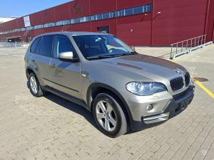 Grey BMW X5 2008 in Kaunas, with an engine capacity of 2.99 L and mileage of 211 thousand km for 7800 €, photo 4 on AUTOMOTO.COM.LV