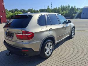 Grey BMW X5 2008 in Kaunas, with an engine capacity of 2.99 L and mileage of 211 thousand km for 7800 €, photo 6 on AUTOMOTO.COM.LV