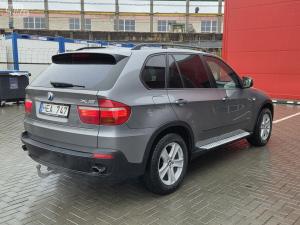 Grey BMW X5 2008 in Vilnius, with an engine capacity of 3.00 L and mileage of 377 thousand km for 6500 €, photo 6 on AUTOMOTO.COM.LV