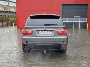 Grey BMW X5 2008 in Vilnius, with an engine capacity of 3.00 L and mileage of 377 thousand km for 6500 €, photo 7 on AUTOMOTO.COM.LV