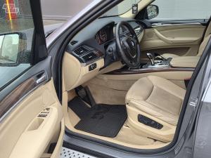 Grey BMW X5 2008 in Vilnius, with an engine capacity of 3.00 L and mileage of 377 thousand km for 6500 €, photo 10 on AUTOMOTO.COM.LV