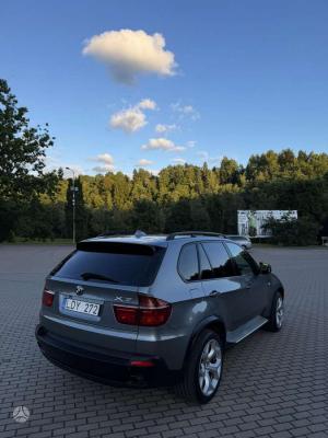 Pelēks BMW X5 2008 Viļņa, ar dzinēja tilpumu 2.99 L un nobraukumu 0 tūkst. km par 6500 €, foto 4 vietnē AUTOMOTO.COM.LV