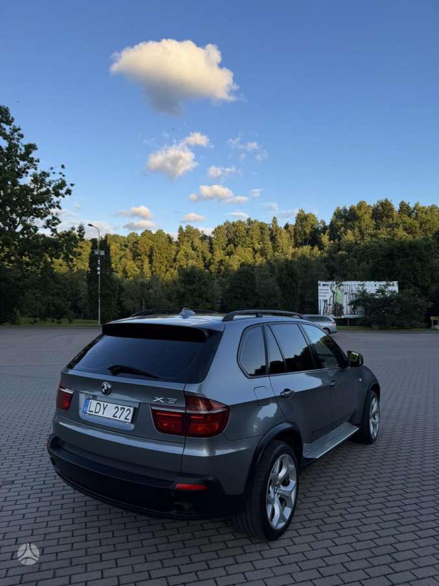 Pelēks BMW X5 2008 Viļņa, ar dzinēja tilpumu 2.99 L un nobraukumu 0 tūkst. km par 6500 €, foto 4 vietnē AUTOMOTO.COM.LV
