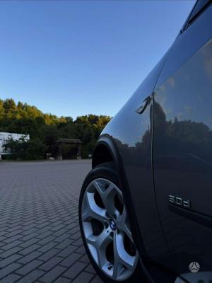 Pelēks BMW X5 2008 Viļņa, ar dzinēja tilpumu 2.99 L un nobraukumu 0 tūkst. km par 6500 €, foto 6 vietnē AUTOMOTO.COM.LV