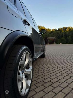 Pelēks BMW X5 2008 Viļņa, ar dzinēja tilpumu 2.99 L un nobraukumu 0 tūkst. km par 6500 €, foto 8 vietnē AUTOMOTO.COM.LV