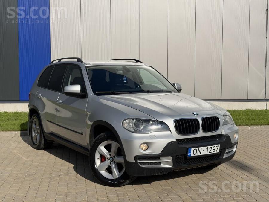 Pelēks BMW X5 2008 Rīga, ar dzinēja tilpumu 3.00 L un nobraukumu 299 tūkst. km par 8850 €, foto 1 vietnē AUTOMOTO.COM.LV
