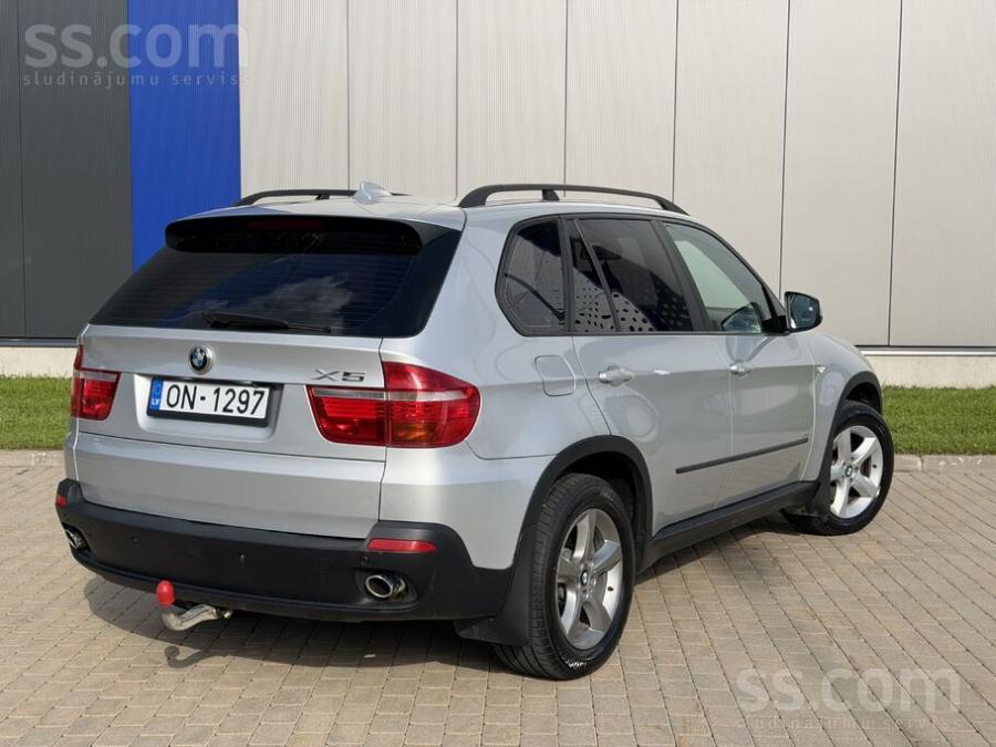 Pelēks BMW X5 2008 Rīga, ar dzinēja tilpumu 3.00 L un nobraukumu 299 tūkst. km par 8850 €, foto 8 vietnē AUTOMOTO.COM.LV