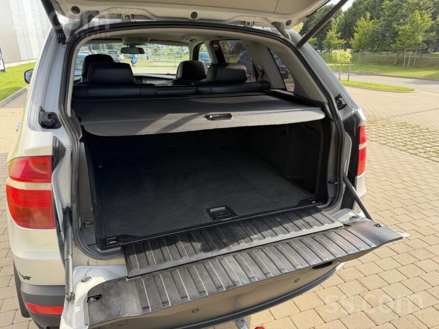 Pelēks BMW X5 2008 Rīga, ar dzinēja tilpumu 3.00 L un nobraukumu 299 tūkst. km par 8850 €, foto 13 vietnē AUTOMOTO.COM.LV