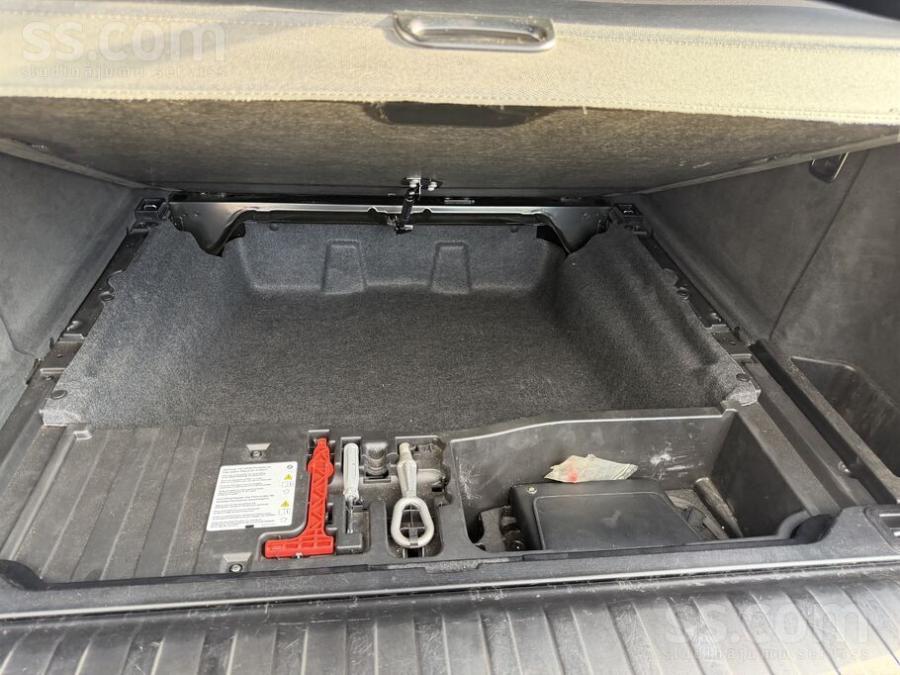 Pelēks BMW X5 2008 Rīga, ar dzinēja tilpumu 3.00 L un nobraukumu 299 tūkst. km par 8850 €, foto 16 vietnē AUTOMOTO.COM.LV