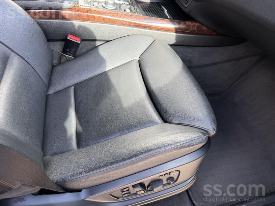Pelēks BMW X5 2008 Rīga, ar dzinēja tilpumu 3.00 L un nobraukumu 299 tūkst. km par 8850 €, foto 24 vietnē AUTOMOTO.COM.LV