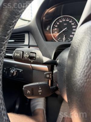 Pelēks BMW X5 2008 Rīga, ar dzinēja tilpumu 3.00 L un nobraukumu 299 tūkst. km par 8850 €, foto 34 vietnē AUTOMOTO.COM.LV