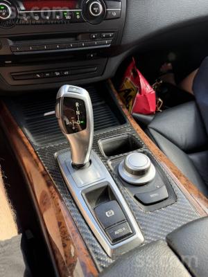 Pelēks BMW X5 2008 Rīga, ar dzinēja tilpumu 3.00 L un nobraukumu 299 tūkst. km par 8850 €, foto 36 vietnē AUTOMOTO.COM.LV