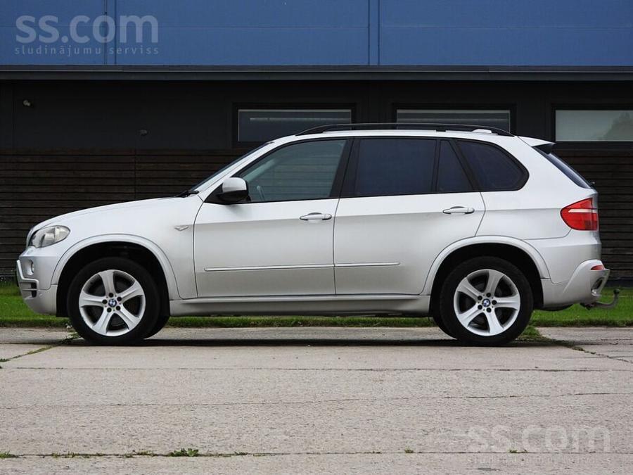 Grey BMW X5 2008 in Riga, with an engine capacity of 3.00 L and mileage of 373 thousand km for 8700 €, photo 5 on AUTOMOTO.COM.LV