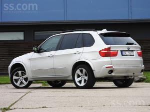 Grey BMW X5 2008 in Riga, with an engine capacity of 3.00 L and mileage of 373 thousand km for 8700 €, photo 6 on AUTOMOTO.COM.LV