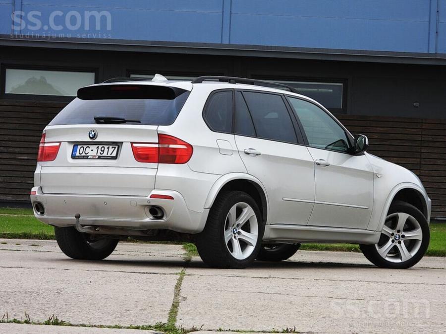 Grey BMW X5 2008 in Riga, with an engine capacity of 3.00 L and mileage of 373 thousand km for 8700 €, photo 8 on AUTOMOTO.COM.LV