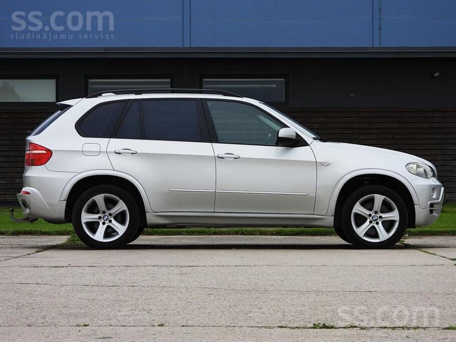Grey BMW X5 2008 in Riga, with an engine capacity of 3.00 L and mileage of 373 thousand km for 8700 €, photo 9 on AUTOMOTO.COM.LV