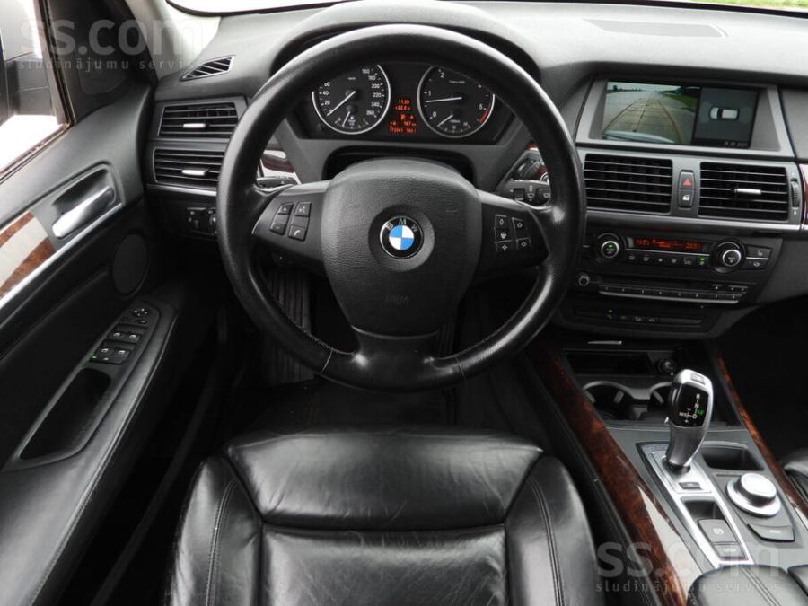 Grey BMW X5 2008 in Riga, with an engine capacity of 3.00 L and mileage of 373 thousand km for 8700 €, photo 12 on AUTOMOTO.COM.LV