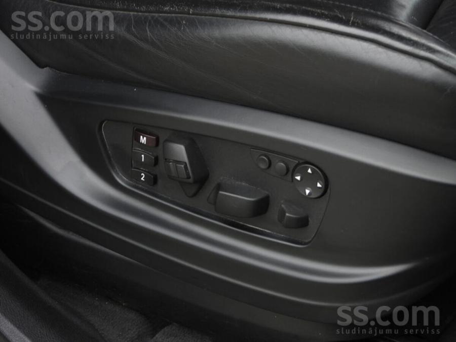 Grey BMW X5 2008 in Riga, with an engine capacity of 3.00 L and mileage of 373 thousand km for 8700 €, photo 19 on AUTOMOTO.COM.LV