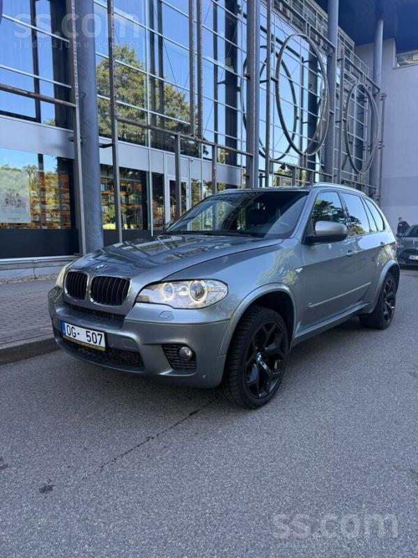 Pelēks BMW X5 2008 Rīga, ar dzinēja tilpumu 3.00 L un nobraukumu 0 tūkst. km par 8900 €, foto 1 vietnē AUTOMOTO.COM.LV