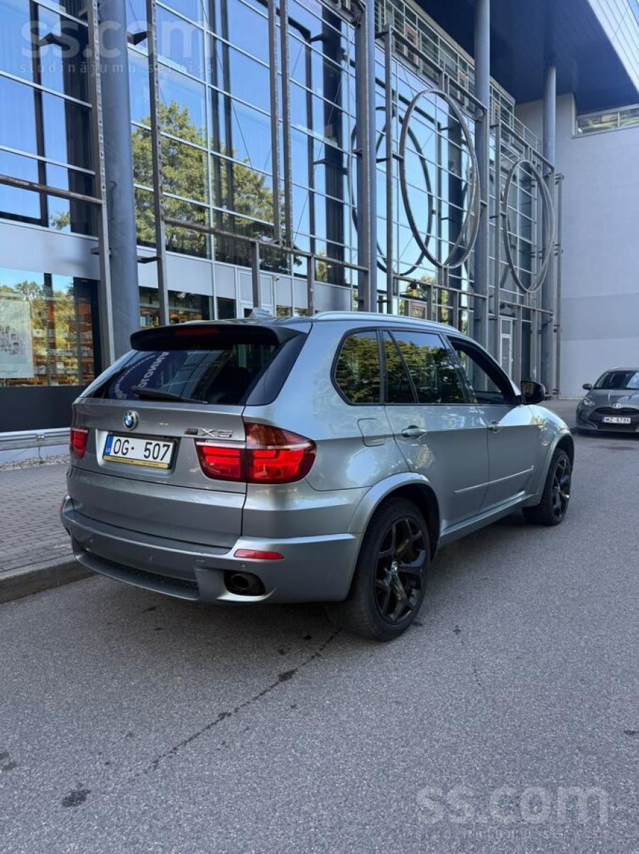 Pelēks BMW X5 2008 Rīga, ar dzinēja tilpumu 3.00 L un nobraukumu 0 tūkst. km par 8900 €, foto 4 vietnē AUTOMOTO.COM.LV