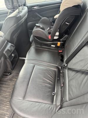 Grey BMW X5 2008 in Riga, with an engine capacity of 3.50 L and mileage of 182 thousand km for 11000 €, photo 7 on AUTOMOTO.COM.LV