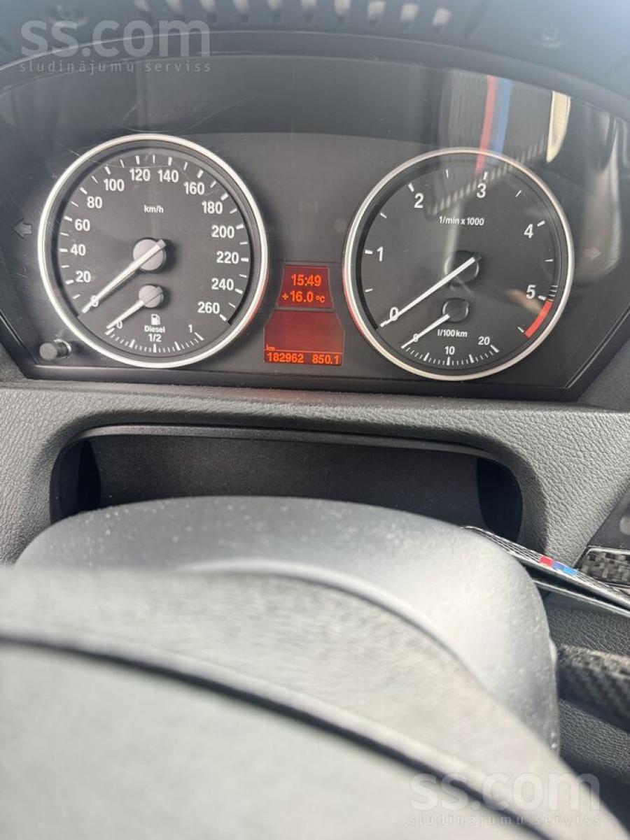 Grey BMW X5 2008 in Riga, with an engine capacity of 3.50 L and mileage of 182 thousand km for 11000 €, photo 8 on AUTOMOTO.COM.LV