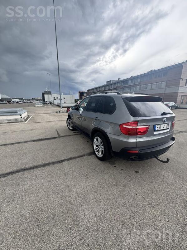 Pelēks BMW X5 2008 Rīga, ar dzinēja tilpumu 3.50 L un nobraukumu 182 tūkst. km par 11000 €, foto 3 vietnē AUTOMOTO.COM.LV