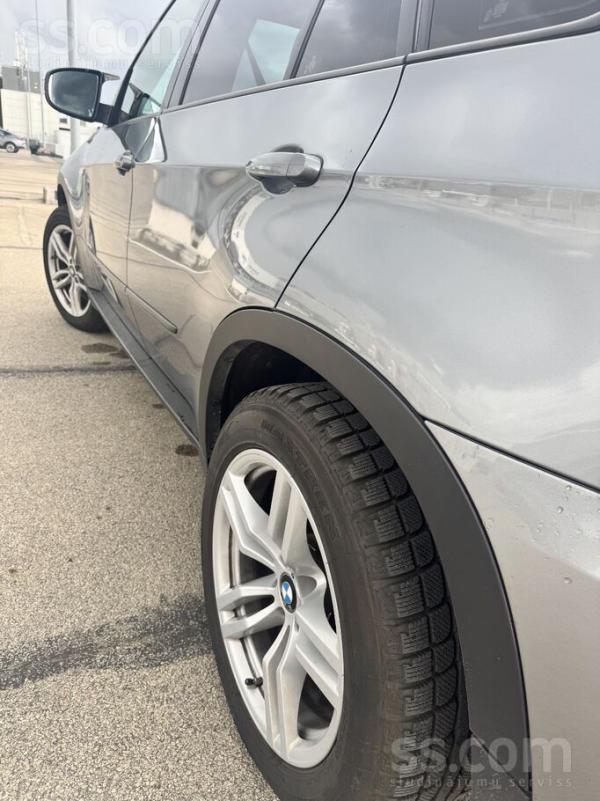 Pelēks BMW X5 2008 Rīga, ar dzinēja tilpumu 3.50 L un nobraukumu 182 tūkst. km par 11000 €, foto 9 vietnē AUTOMOTO.COM.LV