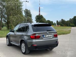 Grey BMW X5 2008 in Riga, with an engine capacity of 3.00 L and mileage of 385 thousand km for 8450 €, photo 5 on AUTOMOTO.COM.LV
