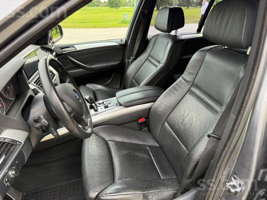 Grey BMW X5 2008 in Riga, with an engine capacity of 3.00 L and mileage of 385 thousand km for 8450 €, photo 14 on AUTOMOTO.COM.LV