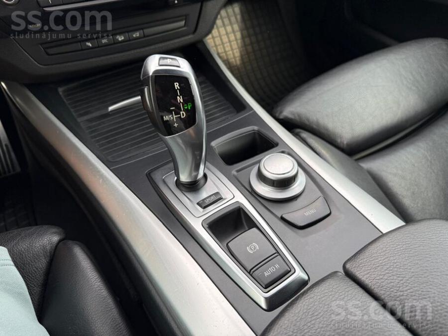Grey BMW X5 2008 in Riga, with an engine capacity of 3.00 L and mileage of 385 thousand km for 8450 €, photo 18 on AUTOMOTO.COM.LV