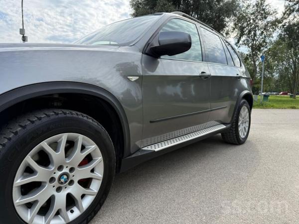 Pelēks BMW X5 2008 Rīga, ar dzinēja tilpumu 3.00 L un nobraukumu 385 tūkst. km par 8450 €, foto 7 vietnē AUTOMOTO.COM.LV