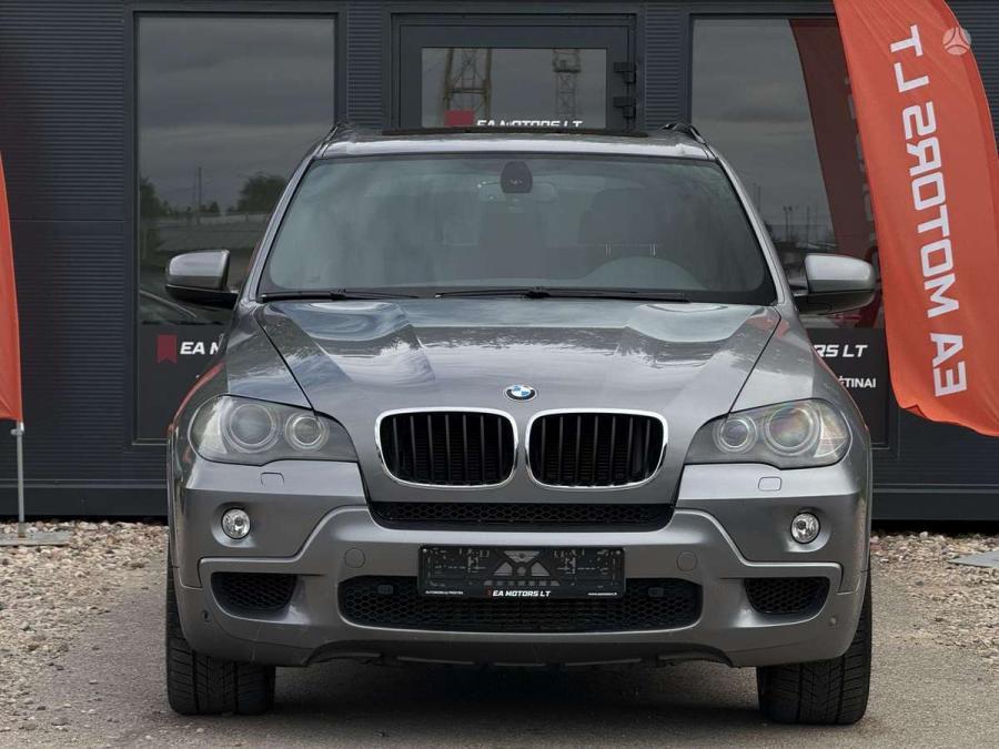 Pelēks BMW X5 2008 Viļņa, ar dzinēja tilpumu 2.99 L un nobraukumu 373 tūkst. km par 9400 €, foto 3 vietnē AUTOMOTO.COM.LV