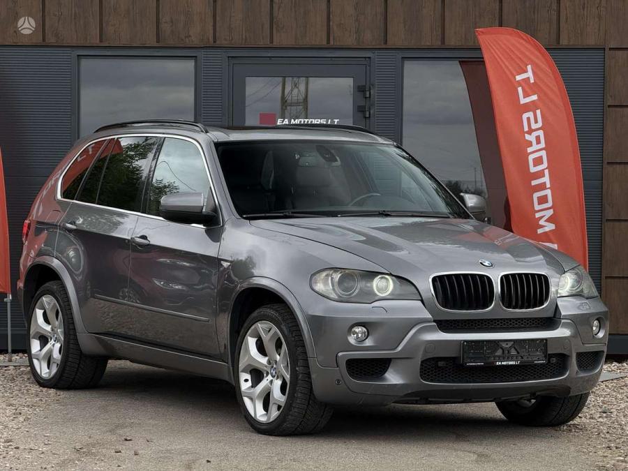 Pelēks BMW X5 2008 Viļņa, ar dzinēja tilpumu 2.99 L un nobraukumu 373 tūkst. km par 9400 €, foto 4 vietnē AUTOMOTO.COM.LV