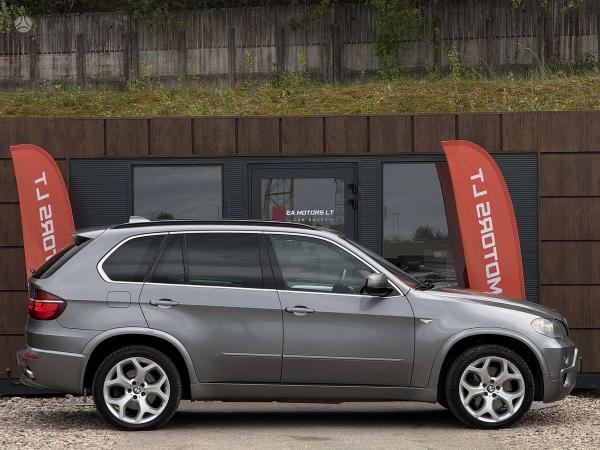 Grey BMW X5 2008 in Vilnius, with an engine capacity of 2.99 L and mileage of 373 thousand km for 9400 €, photo 4 on AUTOMOTO.COM.LV
