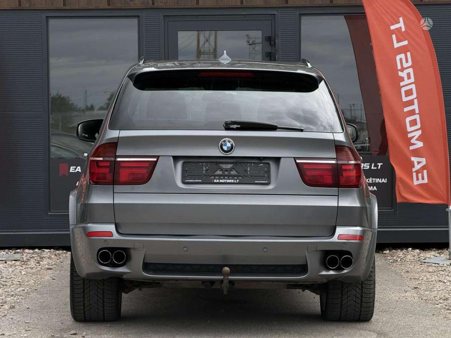 Pelēks BMW X5 2008 Viļņa, ar dzinēja tilpumu 2.99 L un nobraukumu 373 tūkst. km par 9400 €, foto 7 vietnē AUTOMOTO.COM.LV