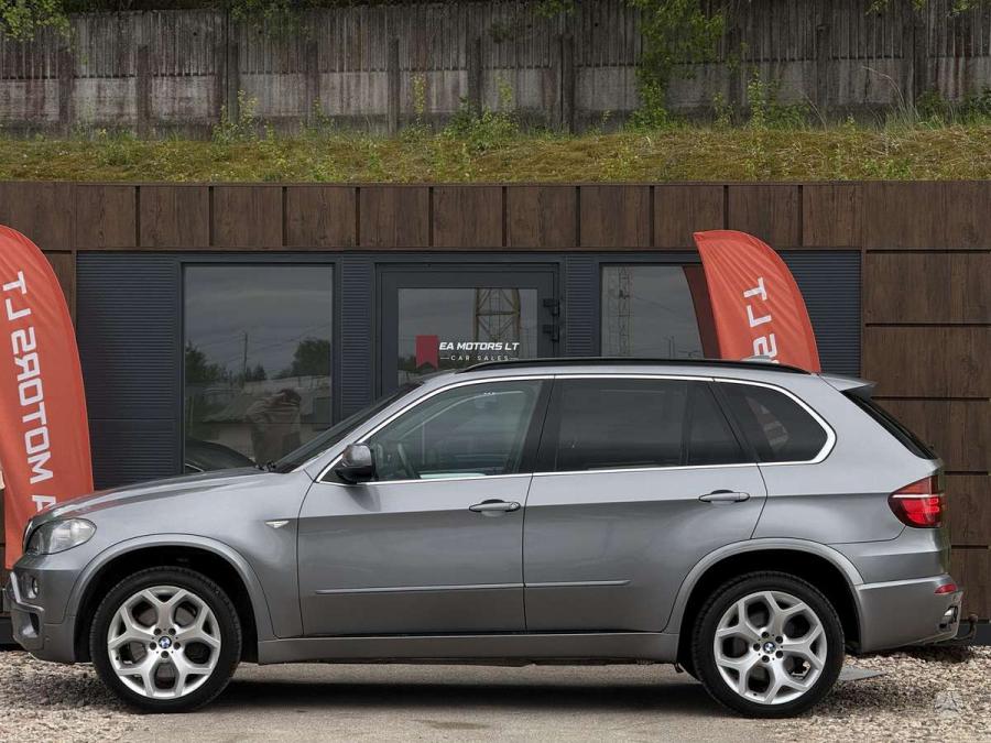 Pelēks BMW X5 2008 Viļņa, ar dzinēja tilpumu 2.99 L un nobraukumu 373 tūkst. km par 9400 €, foto 9 vietnē AUTOMOTO.COM.LV