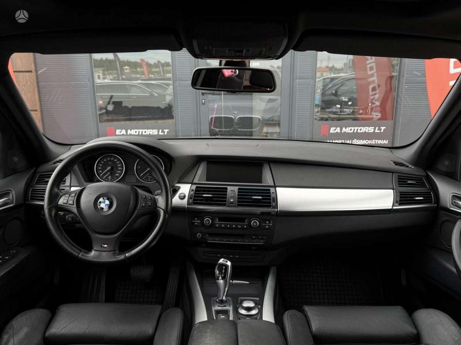 Pelēks BMW X5 2008 Viļņa, ar dzinēja tilpumu 2.99 L un nobraukumu 373 tūkst. km par 9400 €, foto 10 vietnē AUTOMOTO.COM.LV