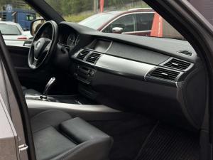 Pelēks BMW X5 2008 Viļņa, ar dzinēja tilpumu 2.99 L un nobraukumu 373 tūkst. km par 9400 €, foto 14 vietnē AUTOMOTO.COM.LV