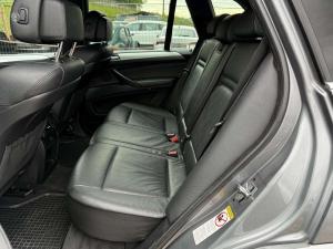 Pelēks BMW X5 2008 Viļņa, ar dzinēja tilpumu 2.99 L un nobraukumu 373 tūkst. km par 9400 €, foto 17 vietnē AUTOMOTO.COM.LV