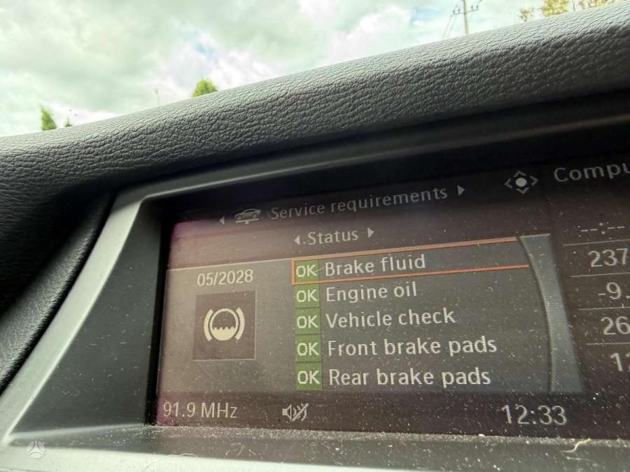 Grey BMW X5 2008 in Kaunas, with an engine capacity of 2.99 L and mileage of 339 thousand km for 5850 €, photo 20 on AUTOMOTO.COM.LV