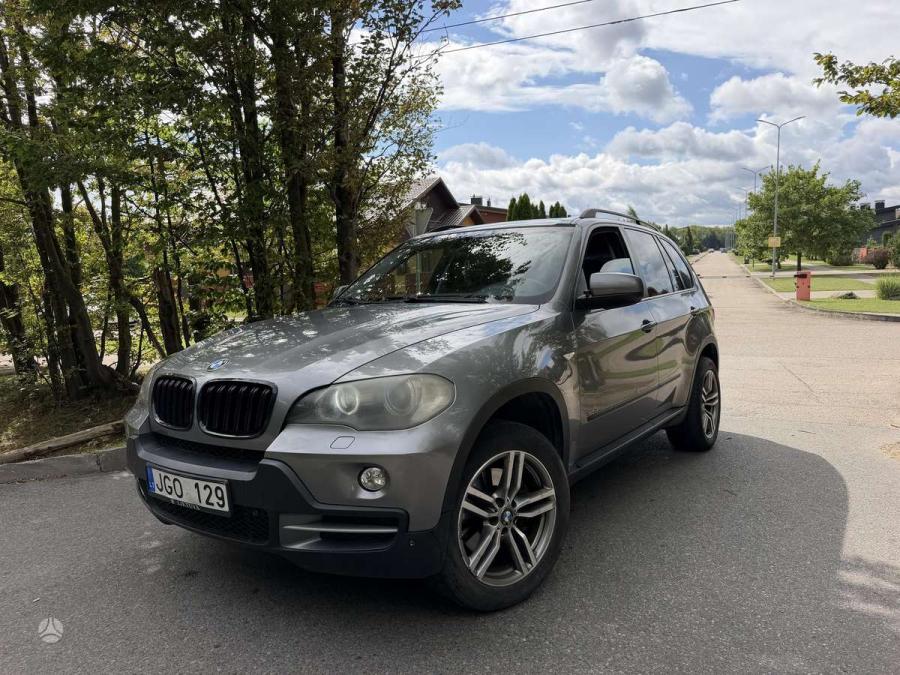 Grey BMW X5 2008 in Kaunas, with an engine capacity of 2.99 L and mileage of 339 thousand km for 5850 €, photo 24 on AUTOMOTO.COM.LV